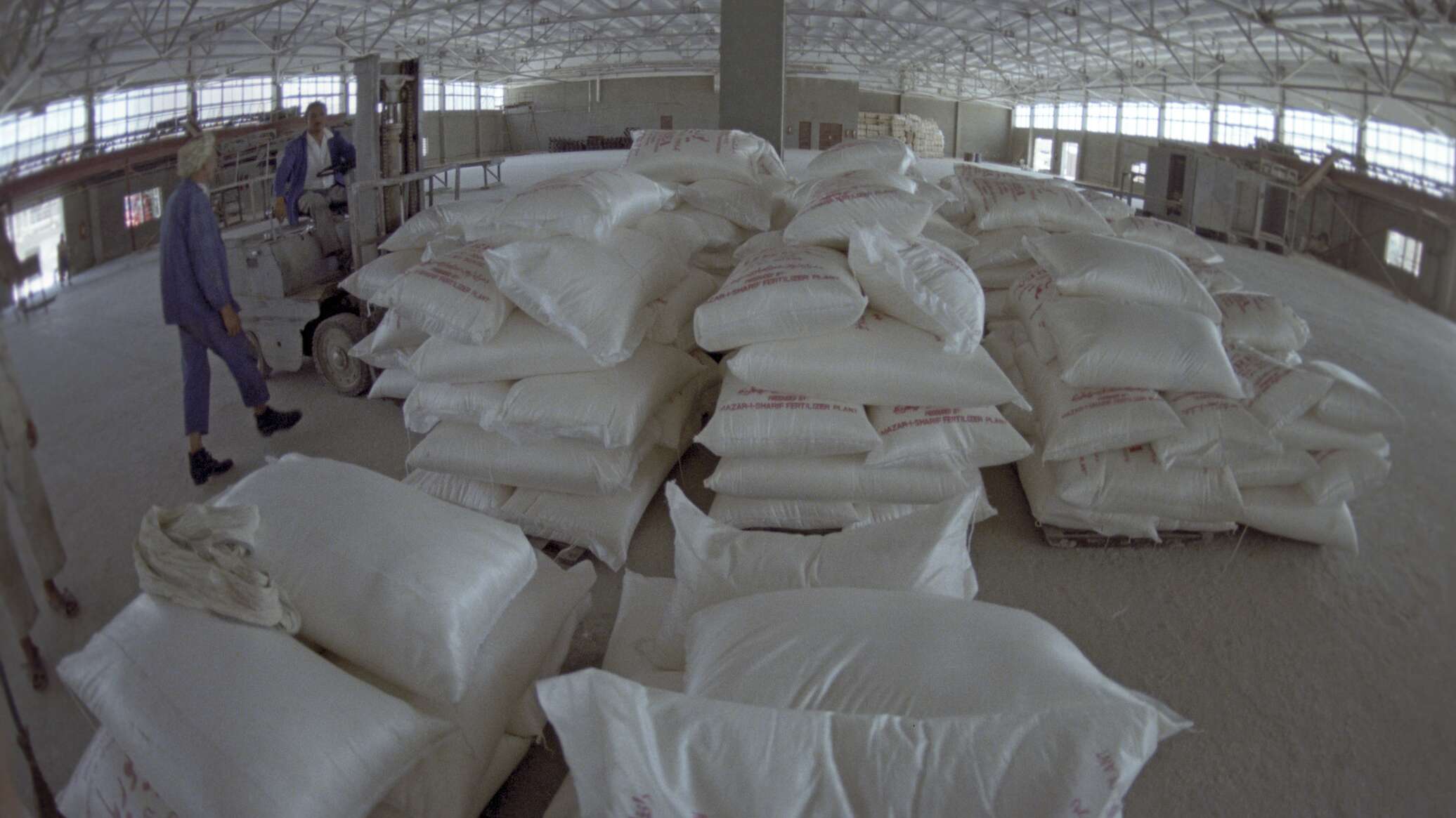 Россия безвозмездно передала африканской стране 20 тысяч тонн удобрений ...